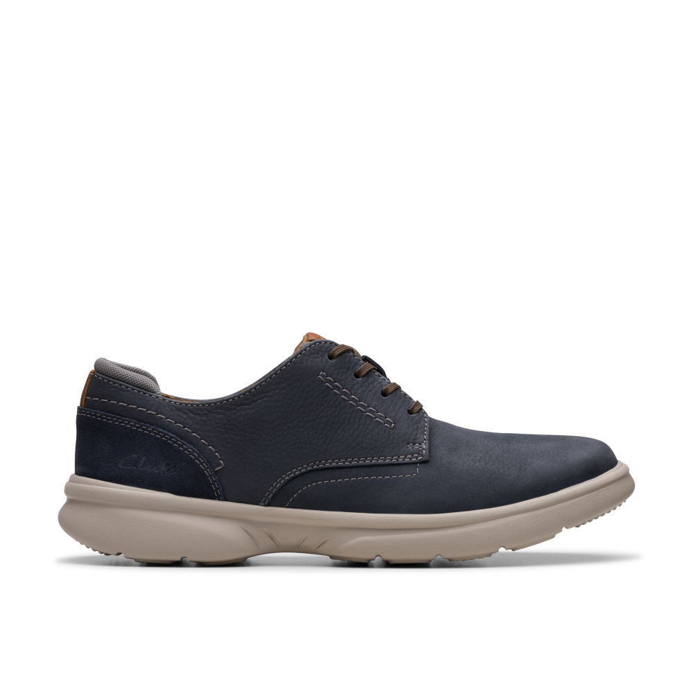最新商品頁 - Clarks
