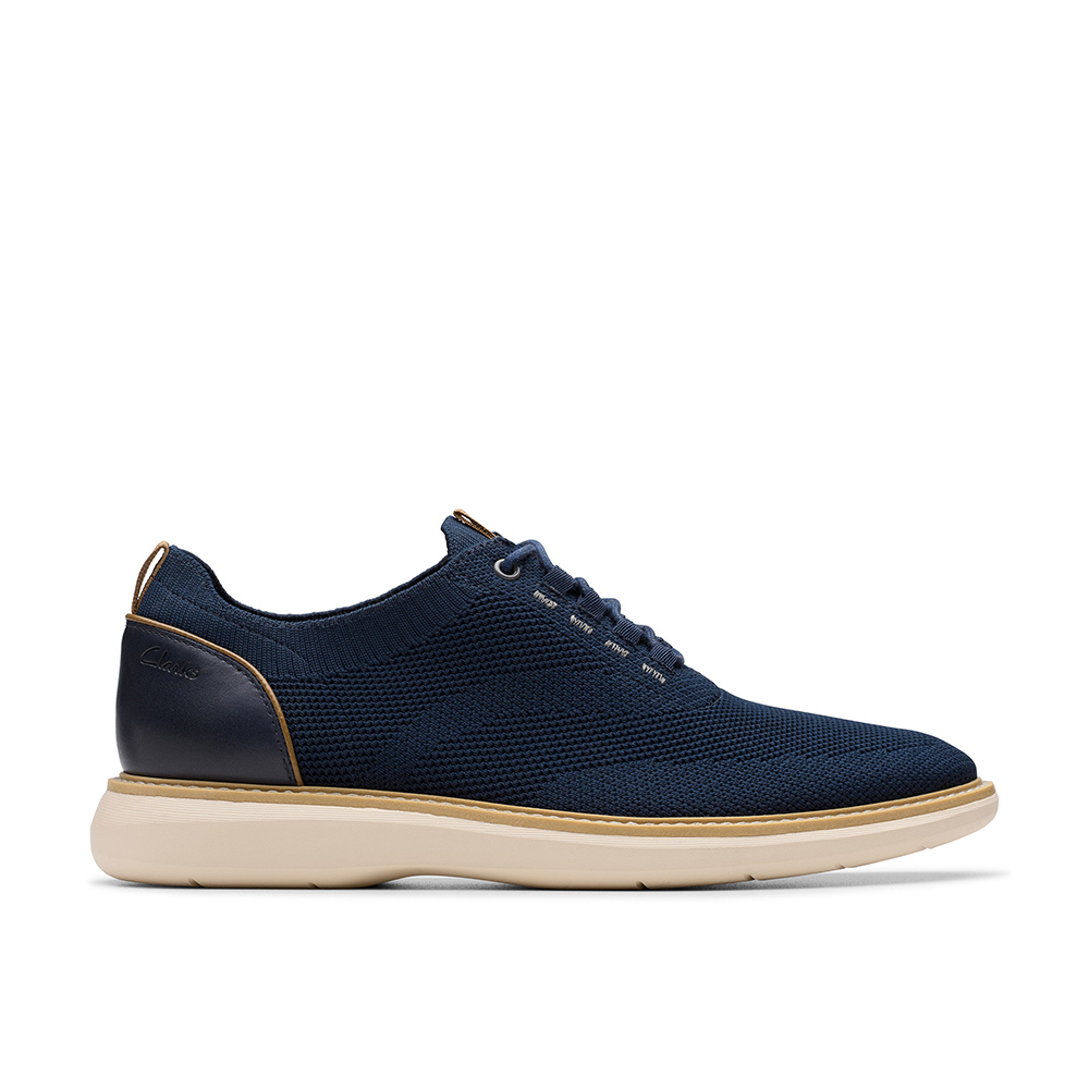 最新商品頁 - Clarks