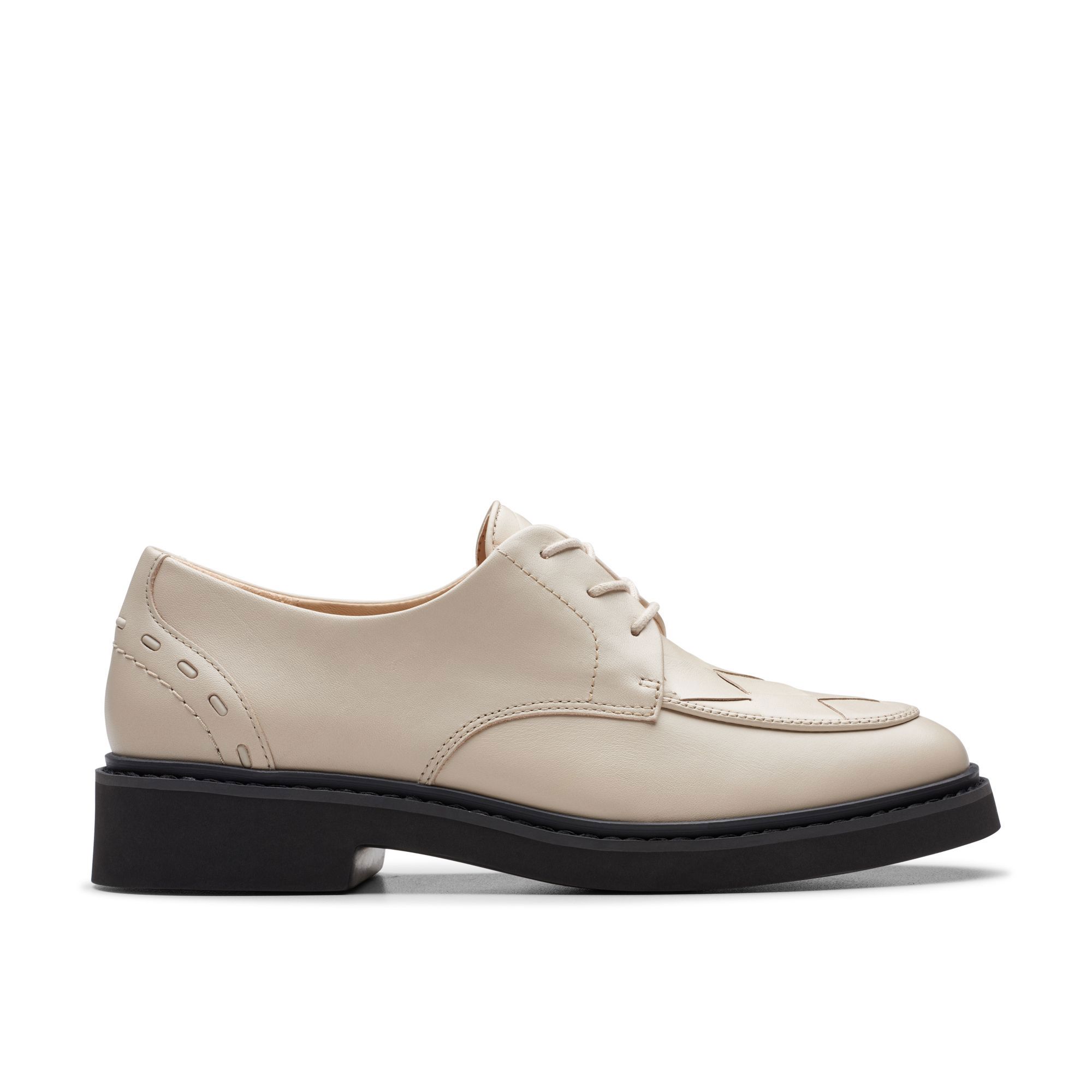 最新商品頁 - Clarks