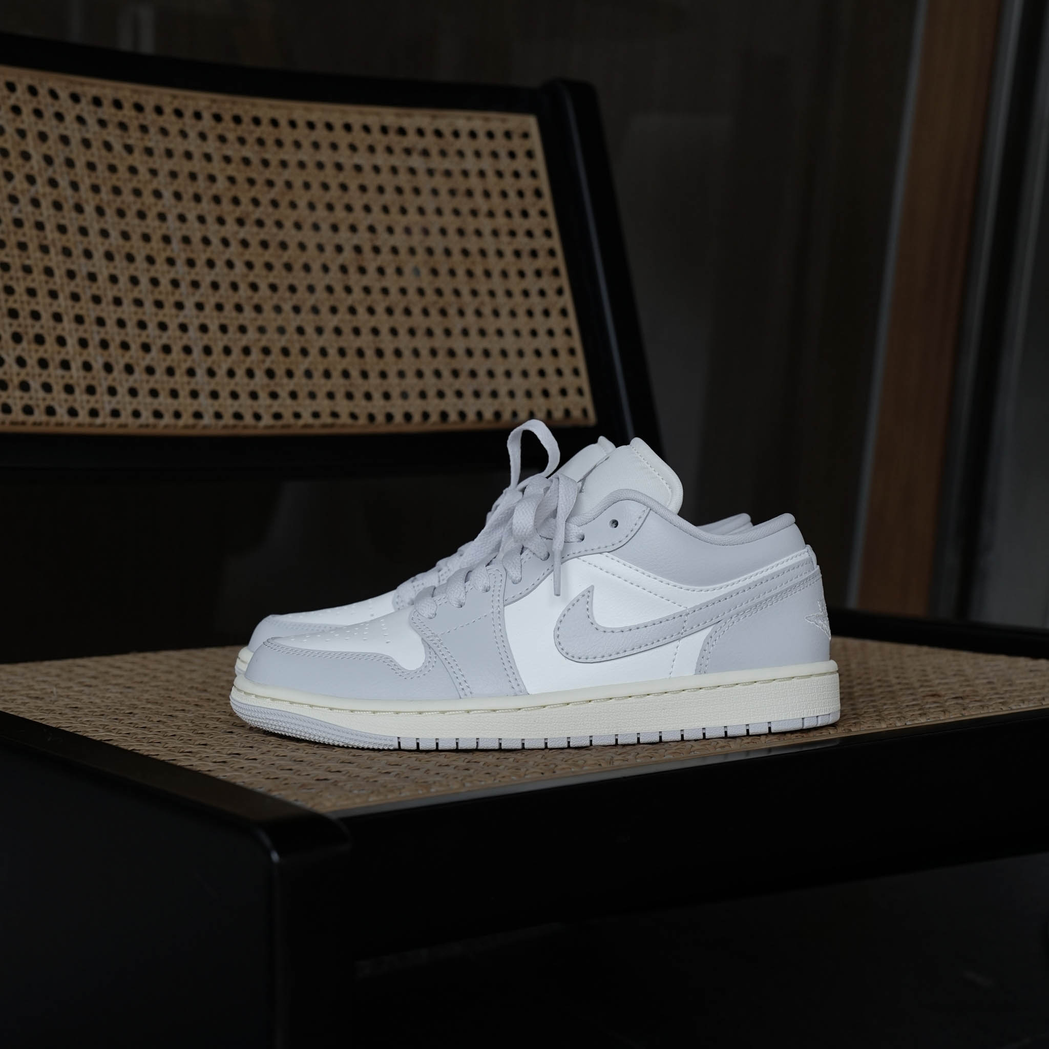 NIKE AIR JORDAN 1 LOW NEUTRAL GREY 椰奶灰 女鞋 DC0774-103 | 熱銷推薦 | QUEST SHOP